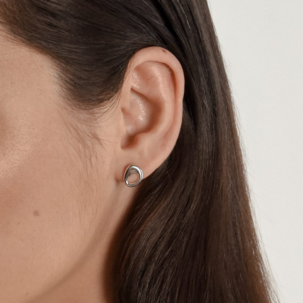 Пусеты Adis купить в интернет-магазине Darkrain