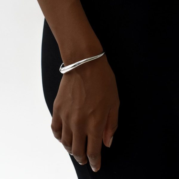 Жесткие Regis купить в интернет-магазине Darkrain